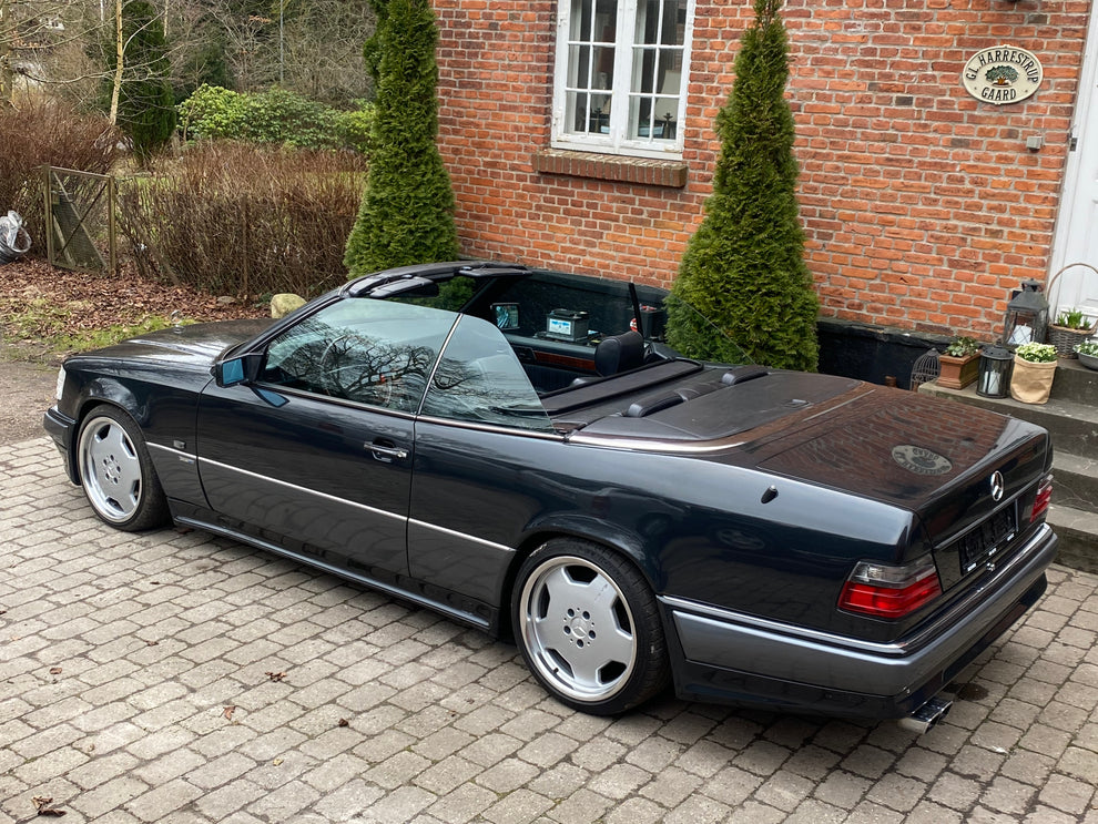 Mercedes-Benz 300CE 24V CABRIOLET – Copenhagen Classic Garage